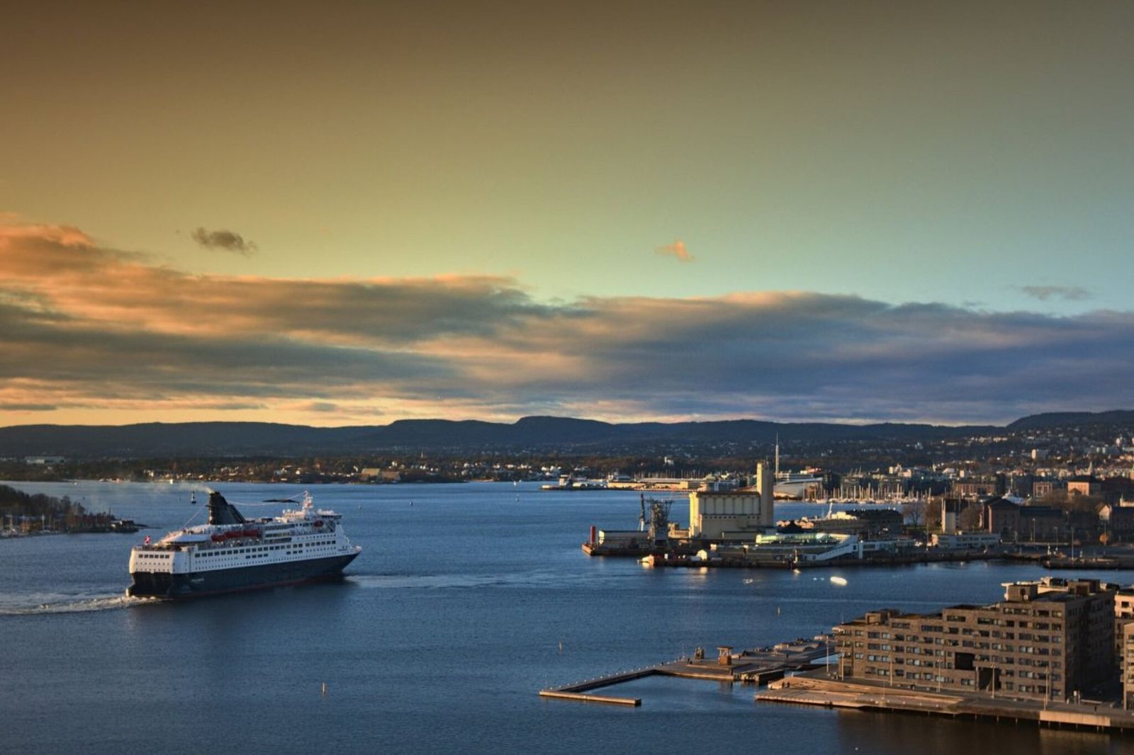 Ferry to Norway from the UK. From England to Norway by ferry